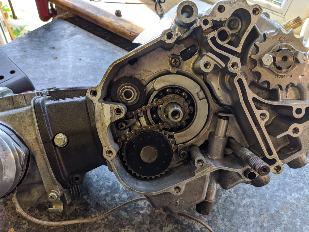 Honda C90 - cam chain & cam chain tensioner
