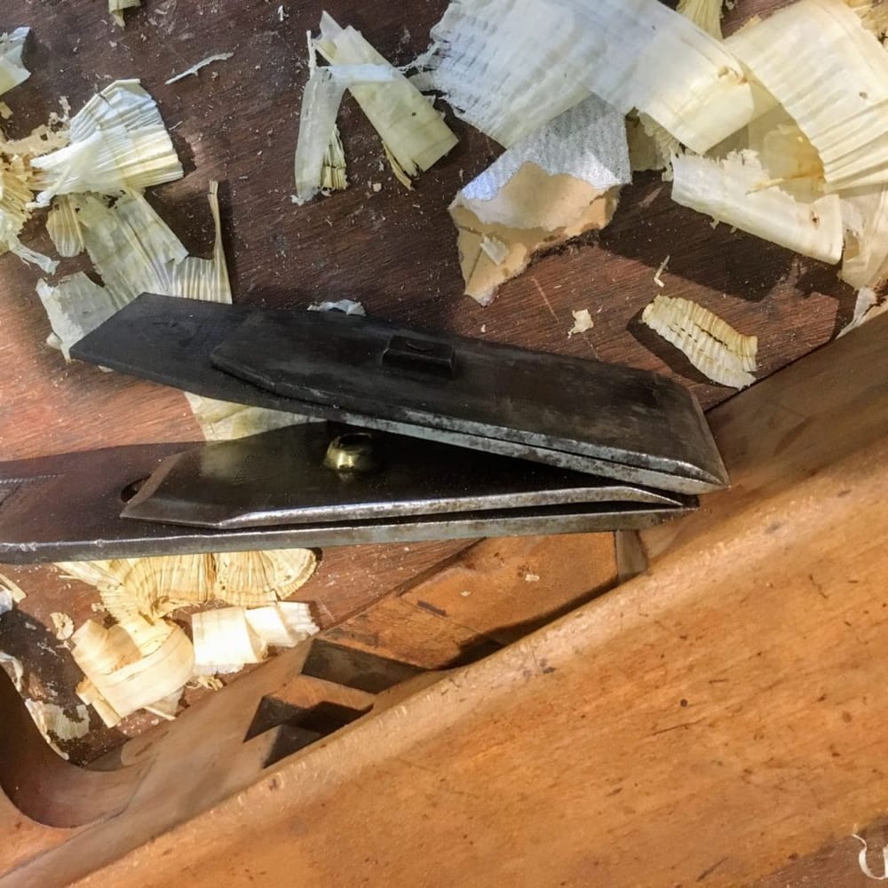 bench planes - tapered or parallel blades?