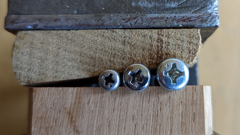 JIS screwdrivers, screws and fasteners from Japan