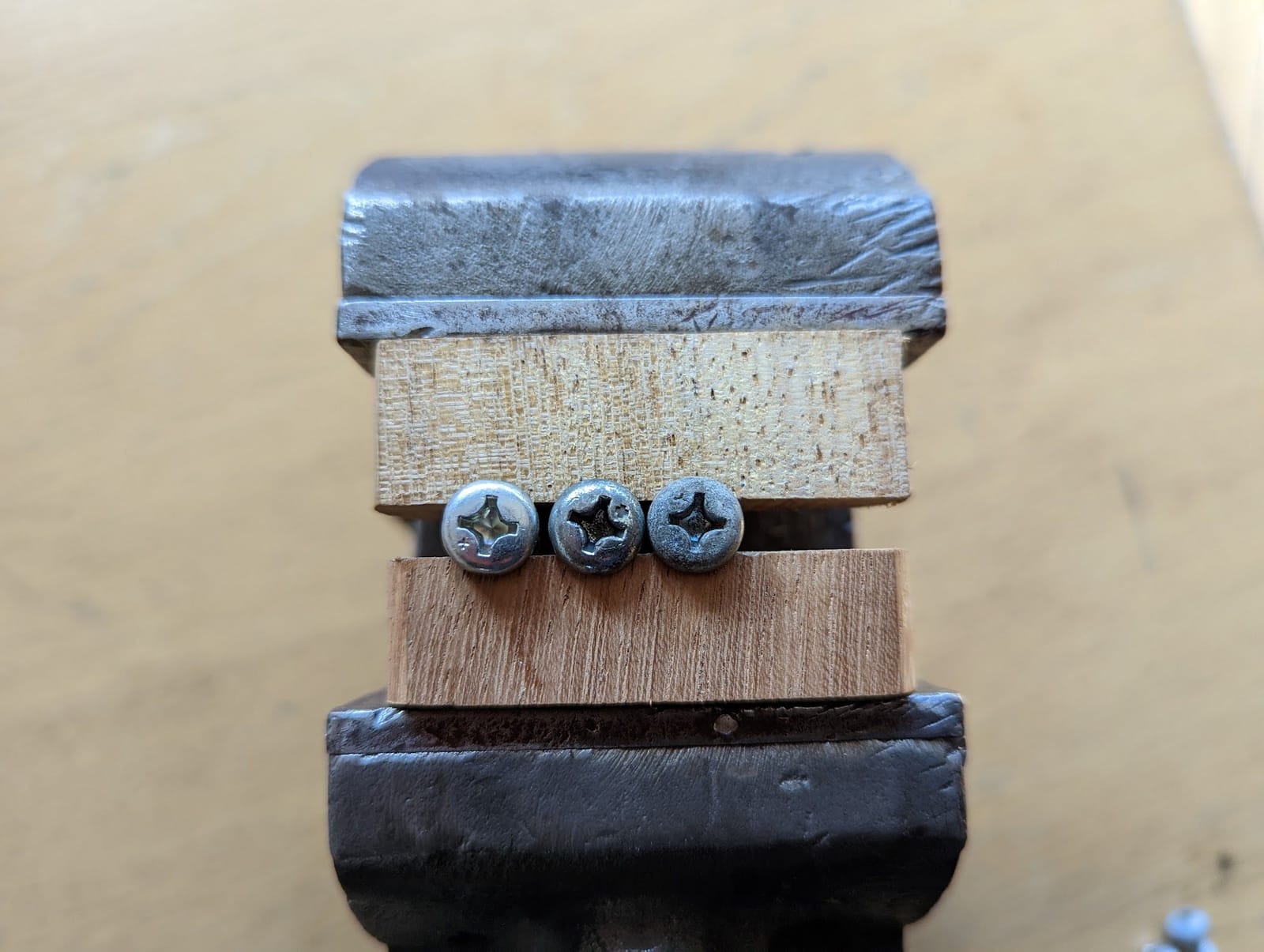 JIS screwdrivers, screws and fasteners from Japan